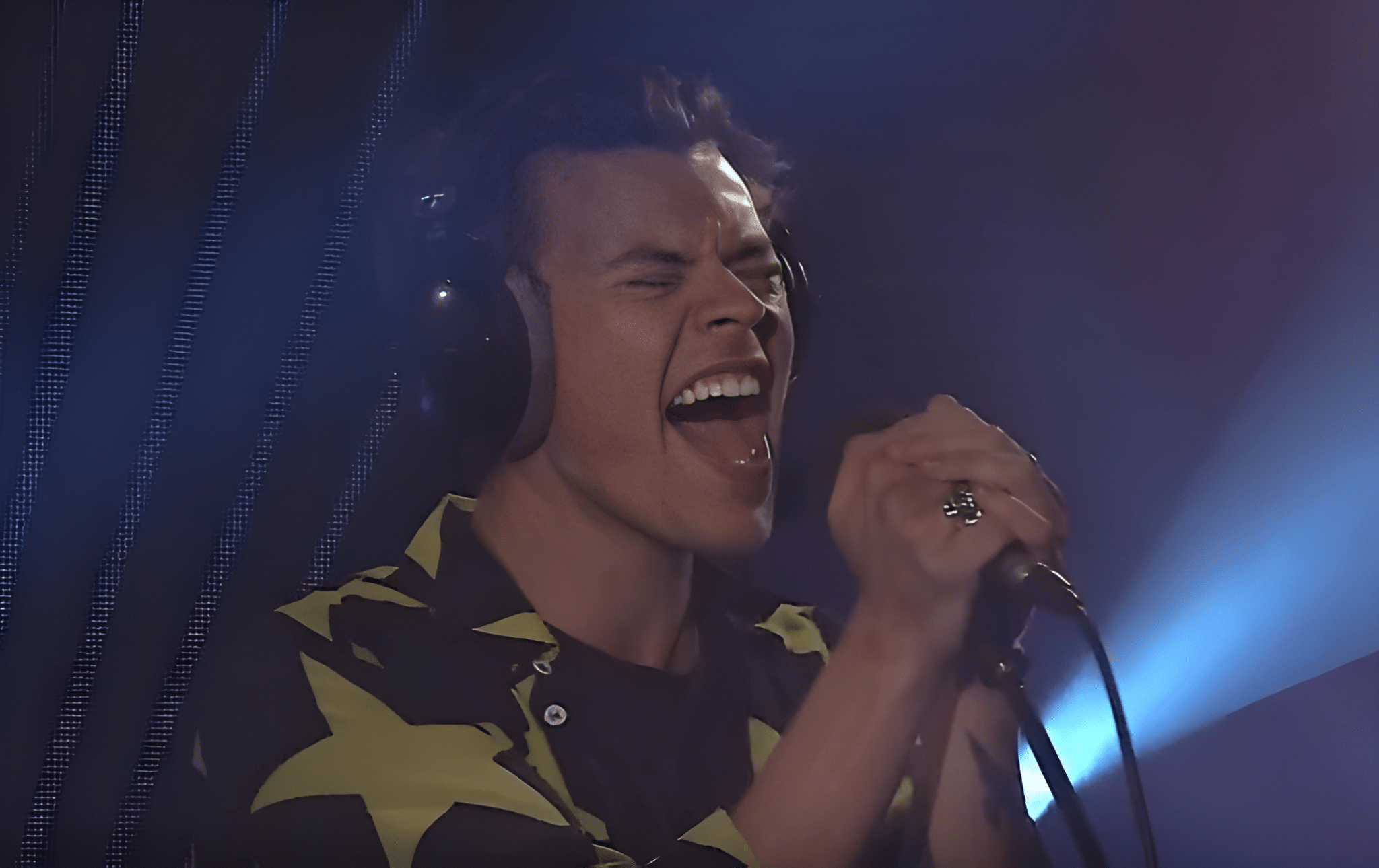This Daring Harry Style's Cover Of "The Chain" Marks His Friendship ...