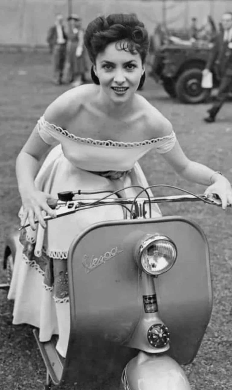 Gorgeous Photos Of Gina Lollobrigida In The 50s And 60s - Daily Viral